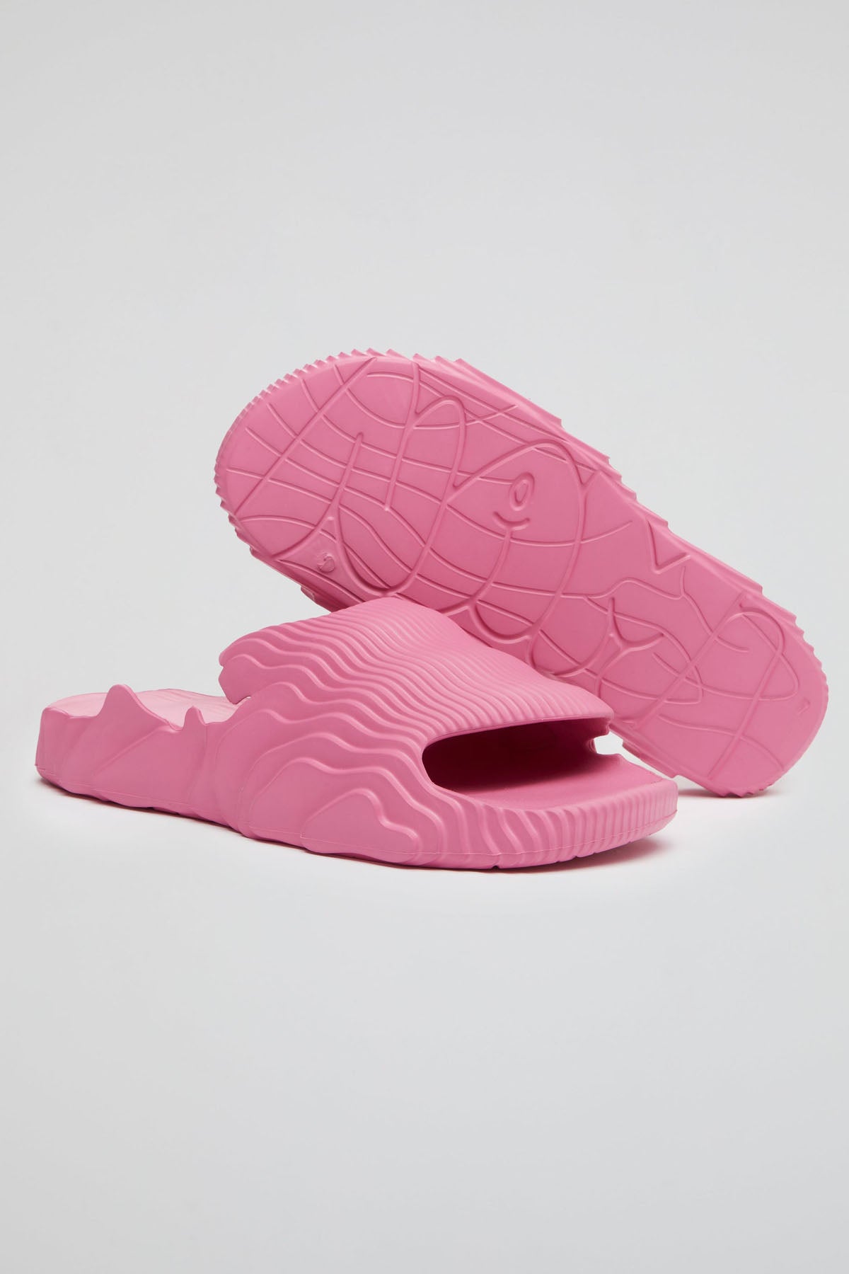 THE VALENTINE PINK NAMI SLIDES - THE AURACLES
